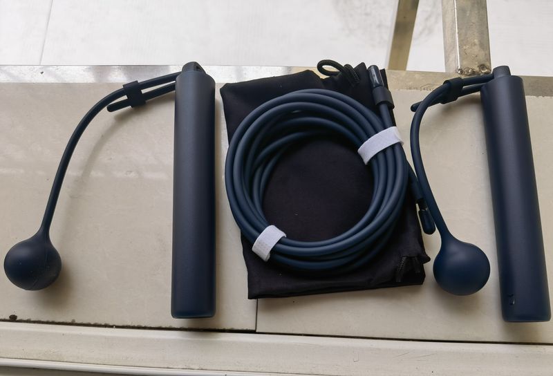 Блог - Прыжки в стиле high-tech: обзор умной скакалки Xiaomi Smart Jump ...